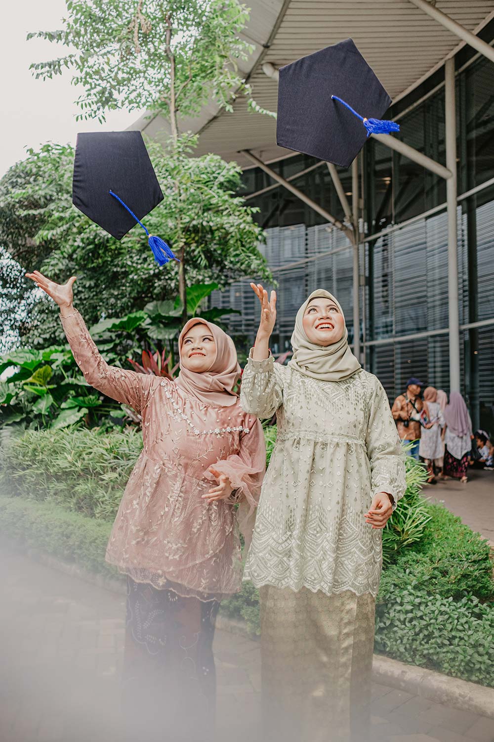 6 Tips Foto Wisuda - Eternel Picture